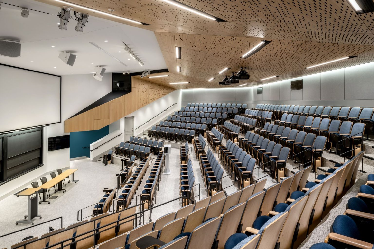MIT Renovated Lecture Hall – Amenta Emma Architects